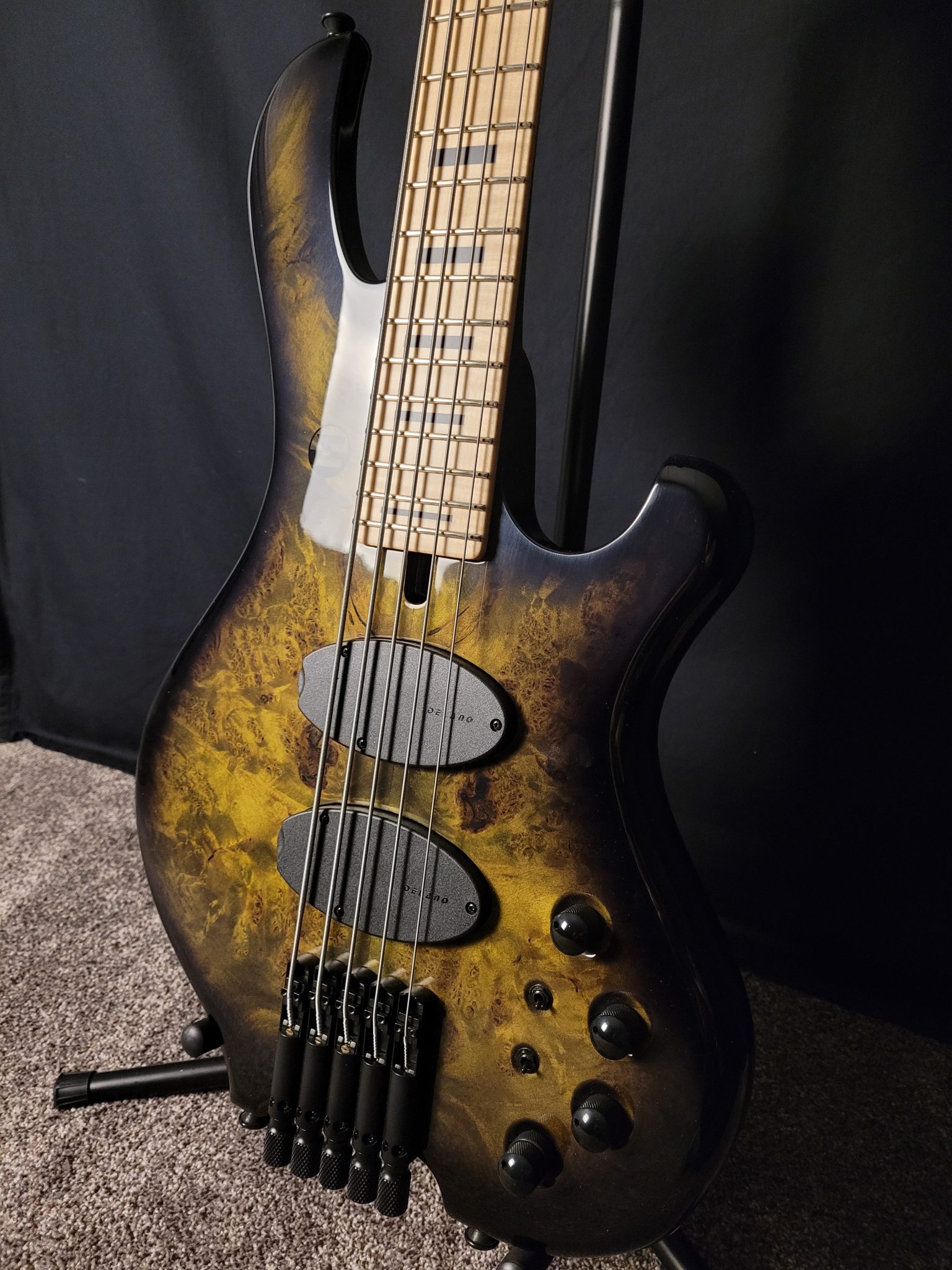Maruszczyk Headless Frog, 5-String, Olive Green BurstON SALE!! | Bass North